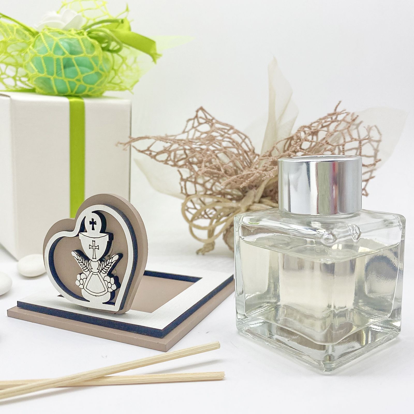 NUOVA BOMBONIERA ECONOMICA E UTILE- PROFUMATORE CON SIMBOLI COMUNIONE ...